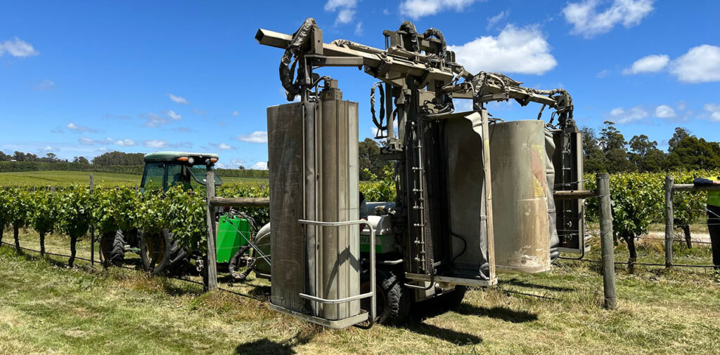 Foliar sprays to boost tropical flavours in white wine - The Australian ...